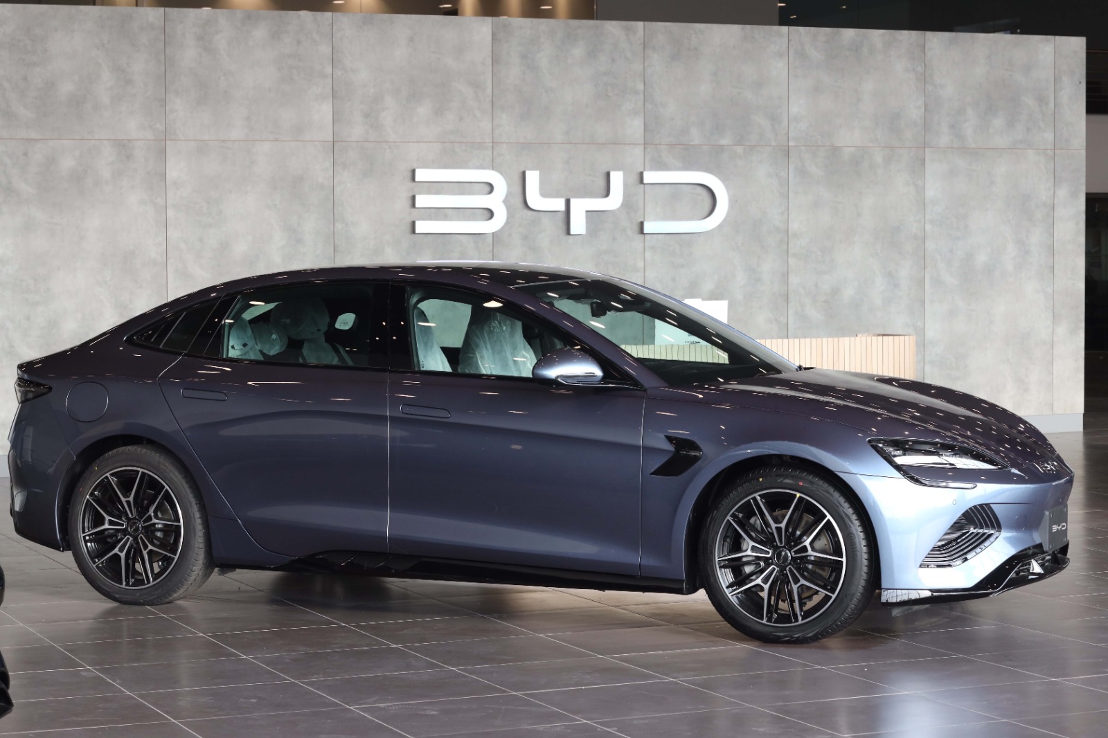 BYD Pakistan Introduces Test Drives Experience for Seal and Atto 3 – To ...